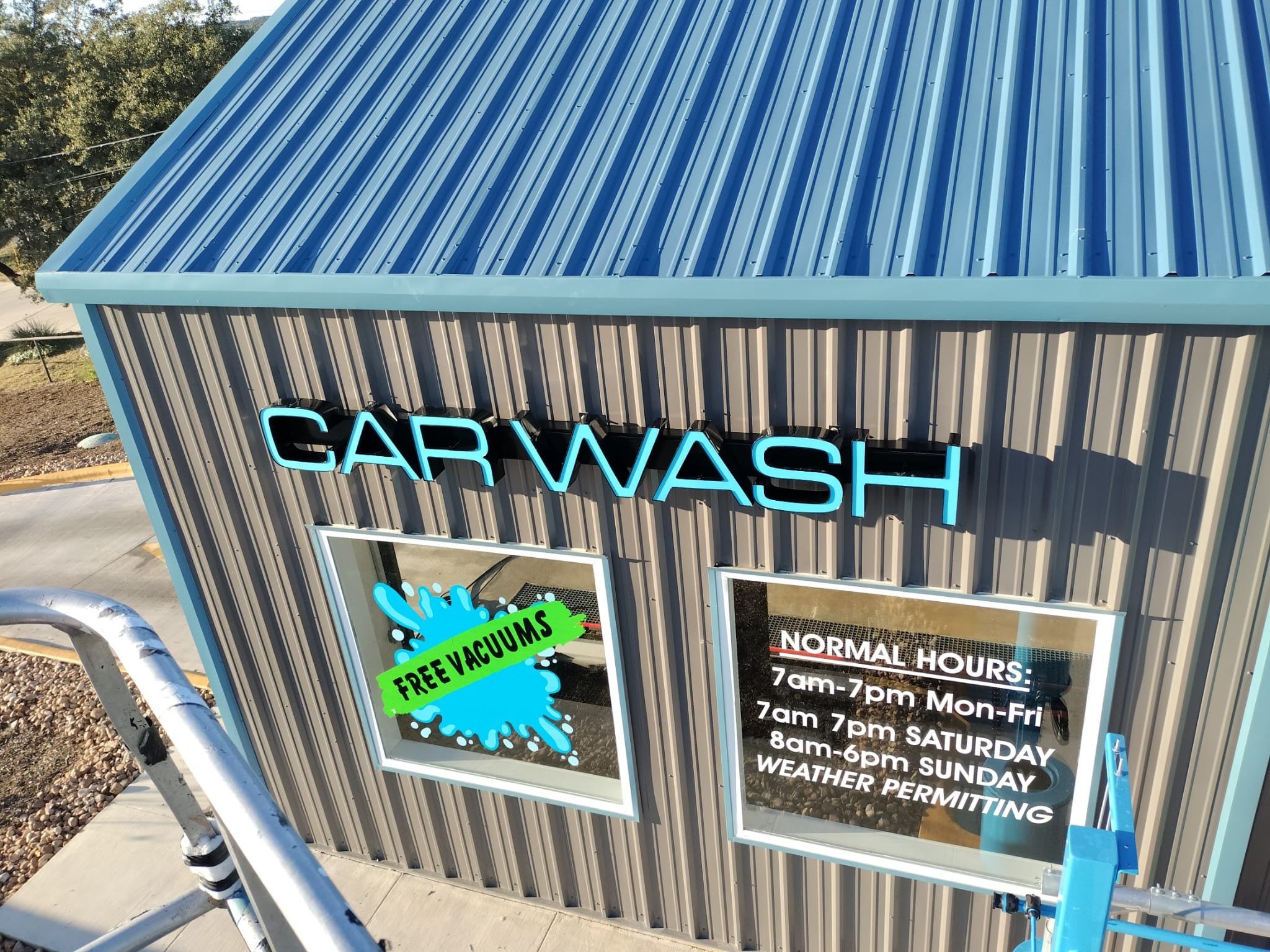 Channel Letters vs. Cabinet Signs: Which Is Right for Your Business?