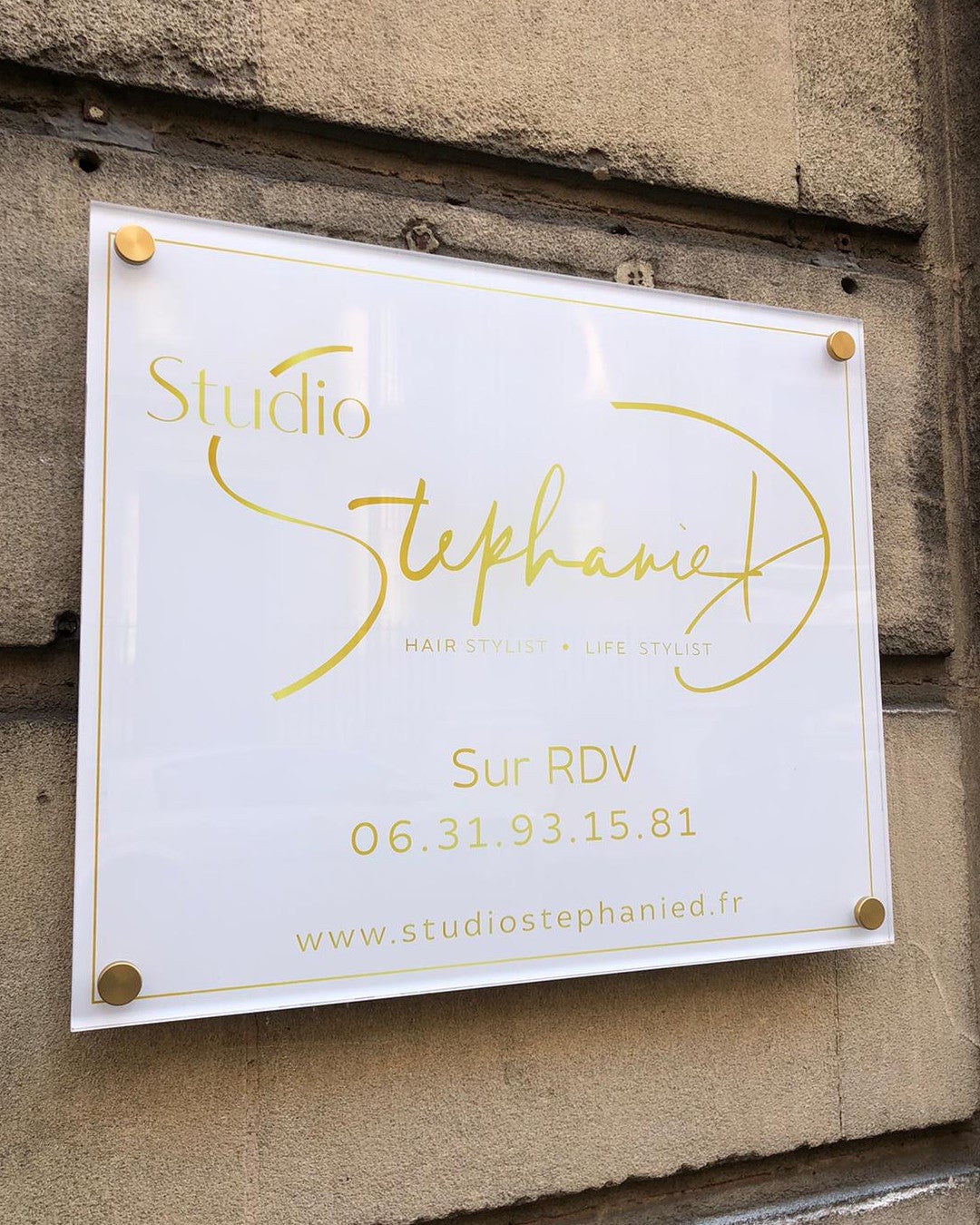 STUDIO STEPHANIE D-MARSEILLE-PLAQUE PLEXIGLAS