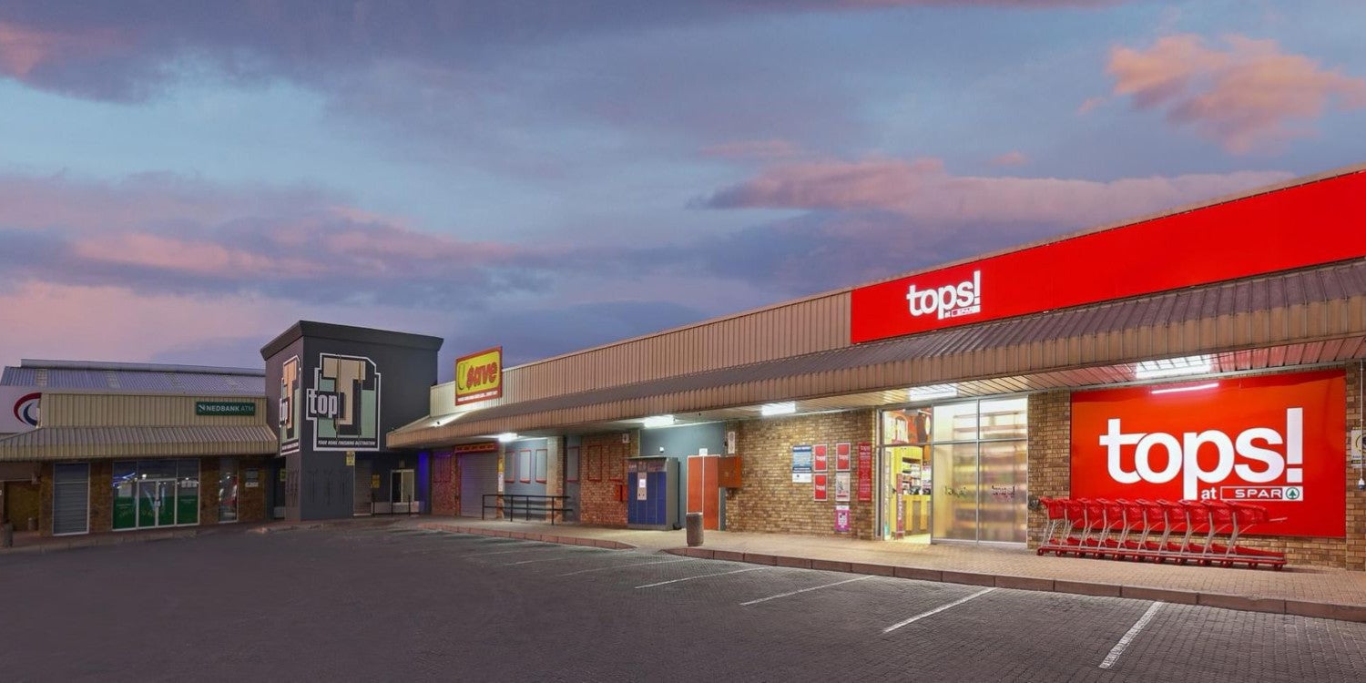 Striking shopfront signs of a wide variety | Signarama