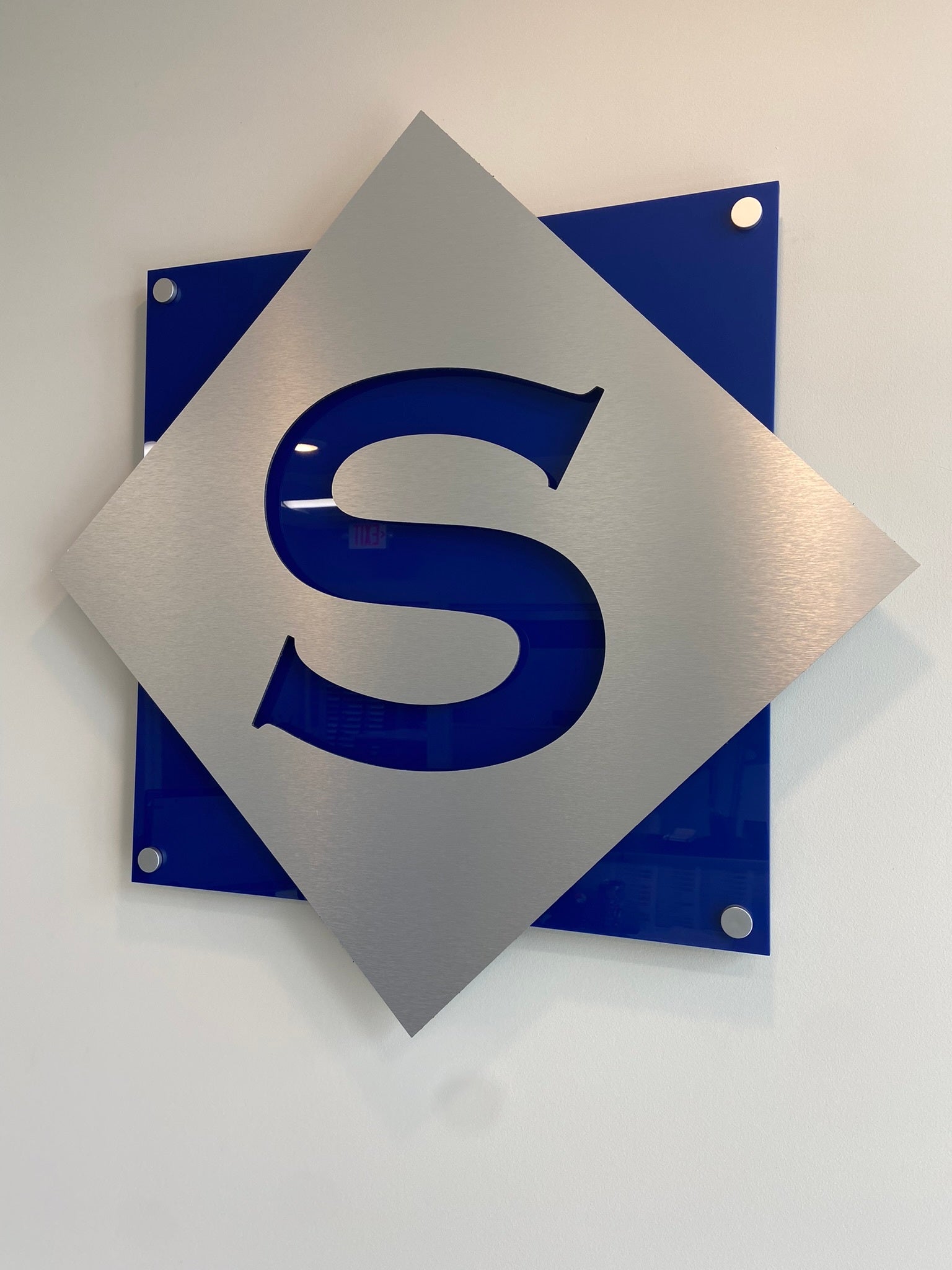 Custom Lobby Signs with Signarama Liberty