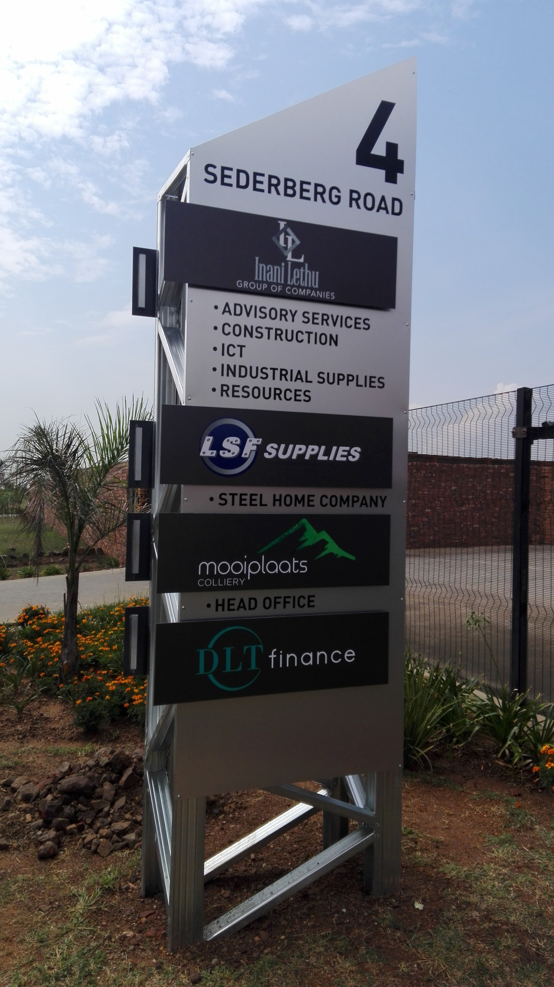 Light steel frame Pylon