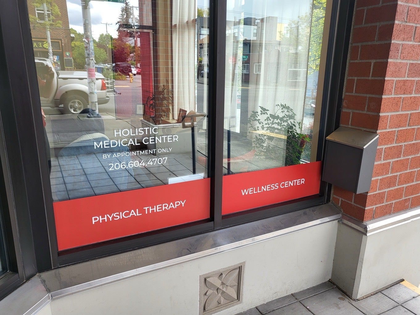 Custom Window Graphics - Windows that Leads with Branding