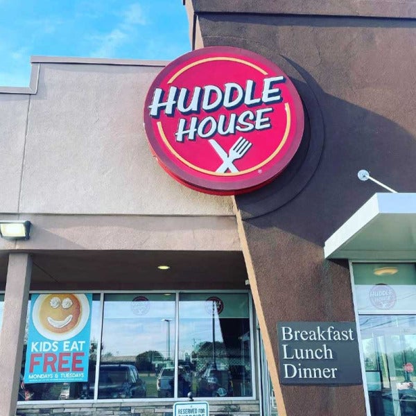 Huddle House Debuts Lynchburg Location in Virginia | Gorilla Dash