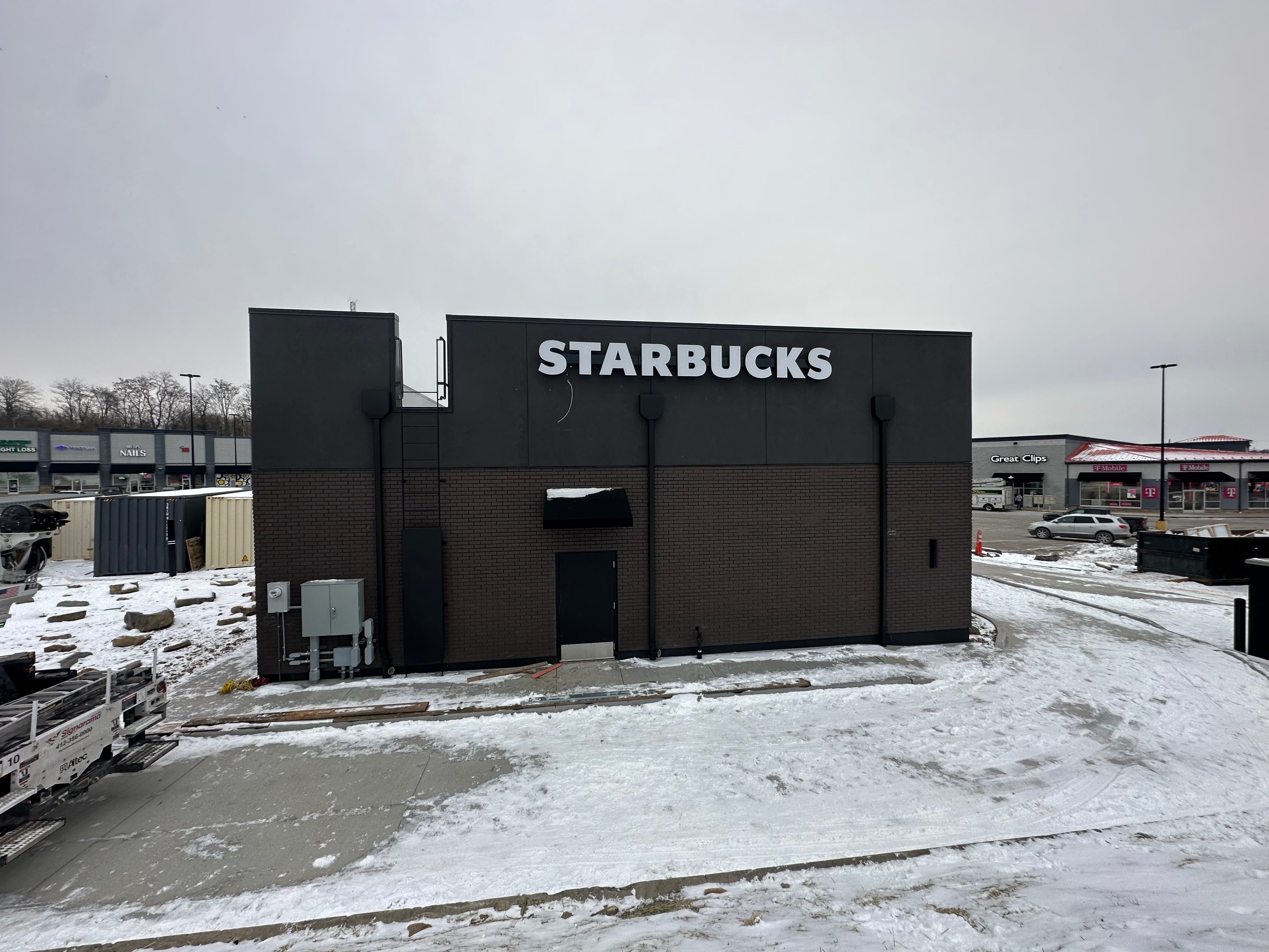 Winter Signage Tips: How to Protect Your Outdoor Signs in Illinois Weather