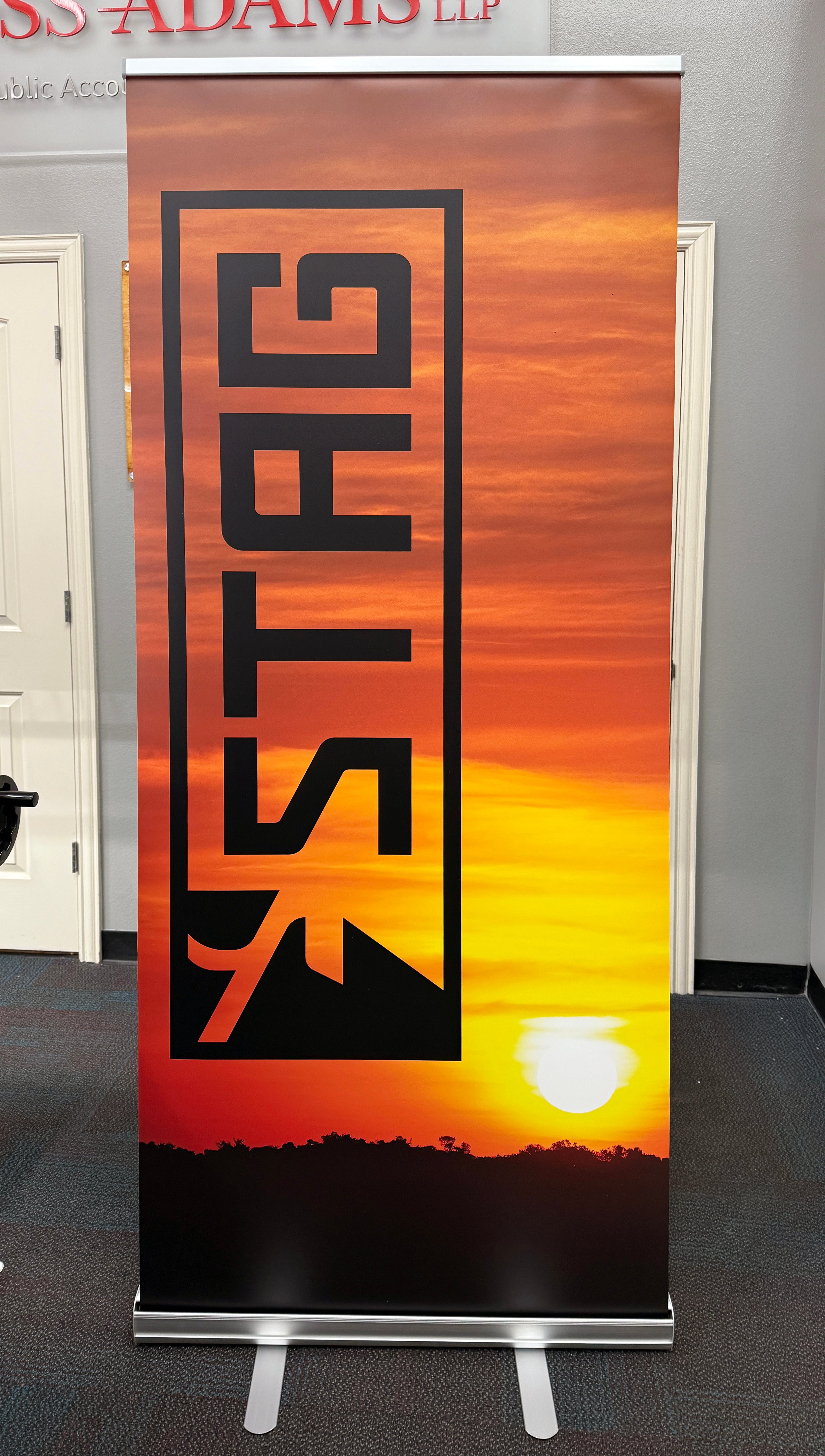 Make A Statement with Impactful Trade Show Signage