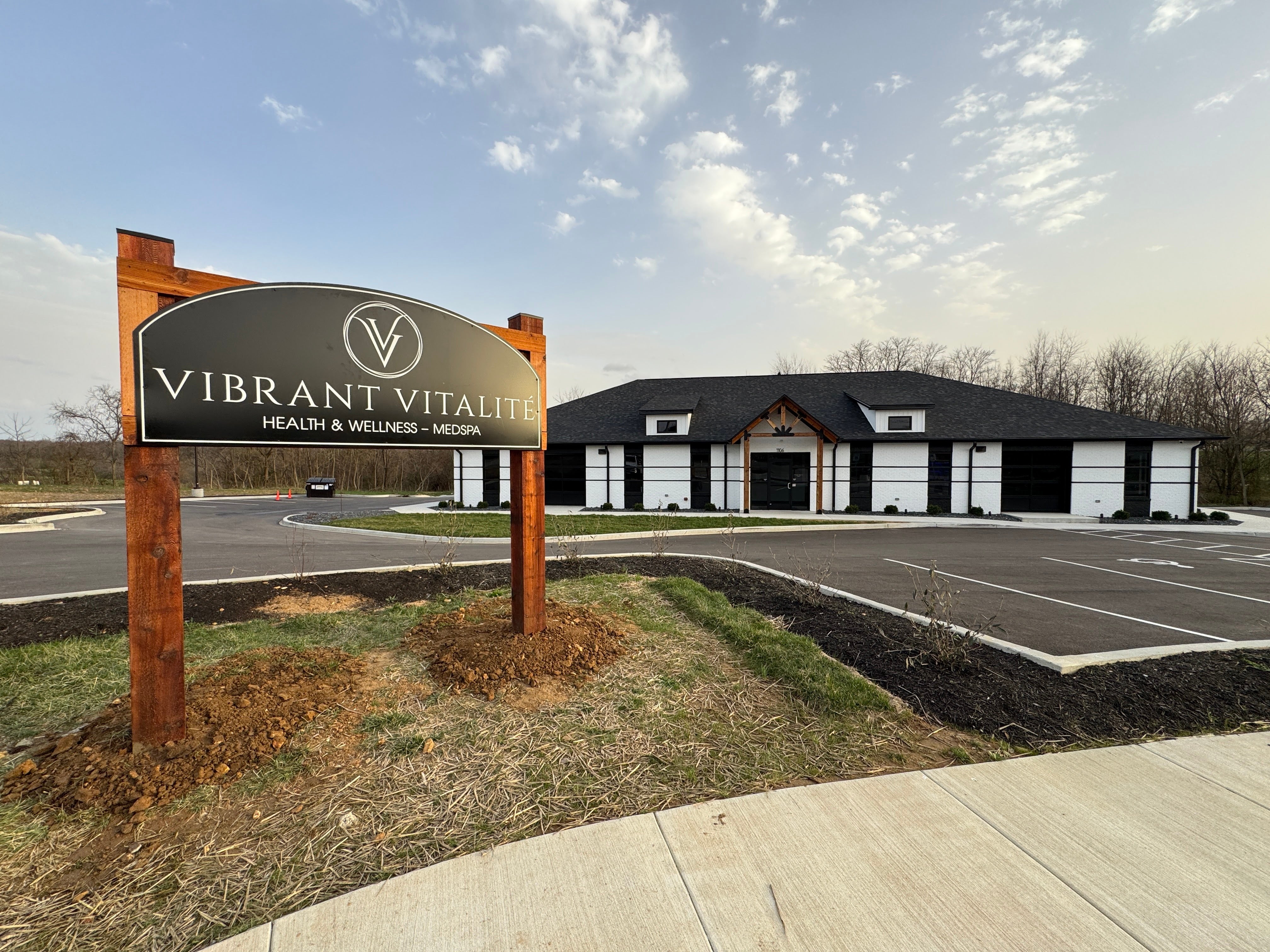 Now Hiring: Lead Sign Installer!