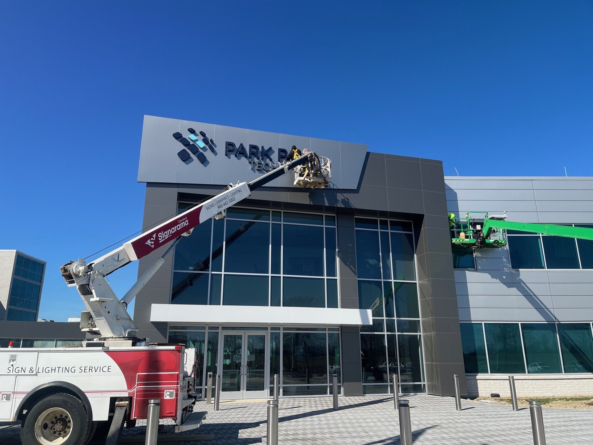 Your Complete Guide to Professional Sign Graphics and Custom Signage in ...