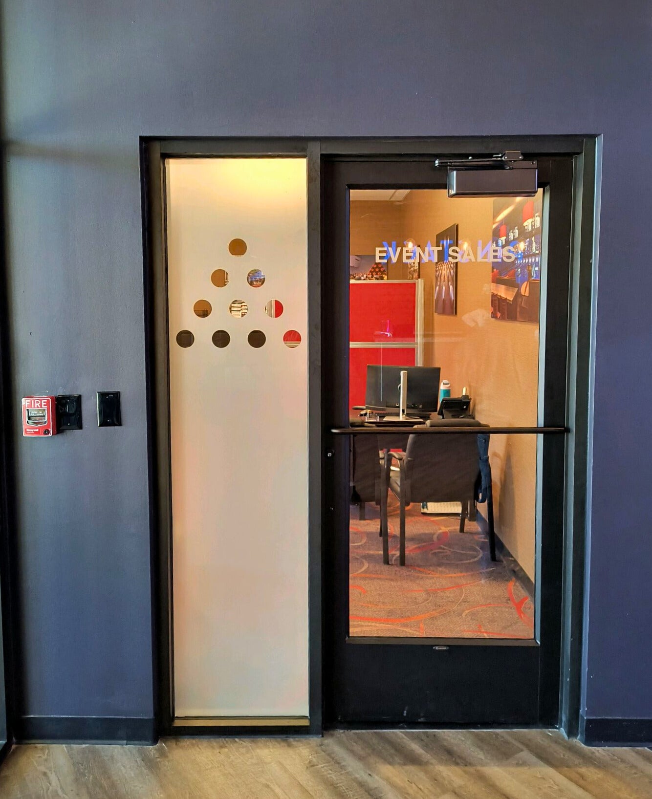 Signage Solutions for Entertainment Venues – Our Work with Pinstack