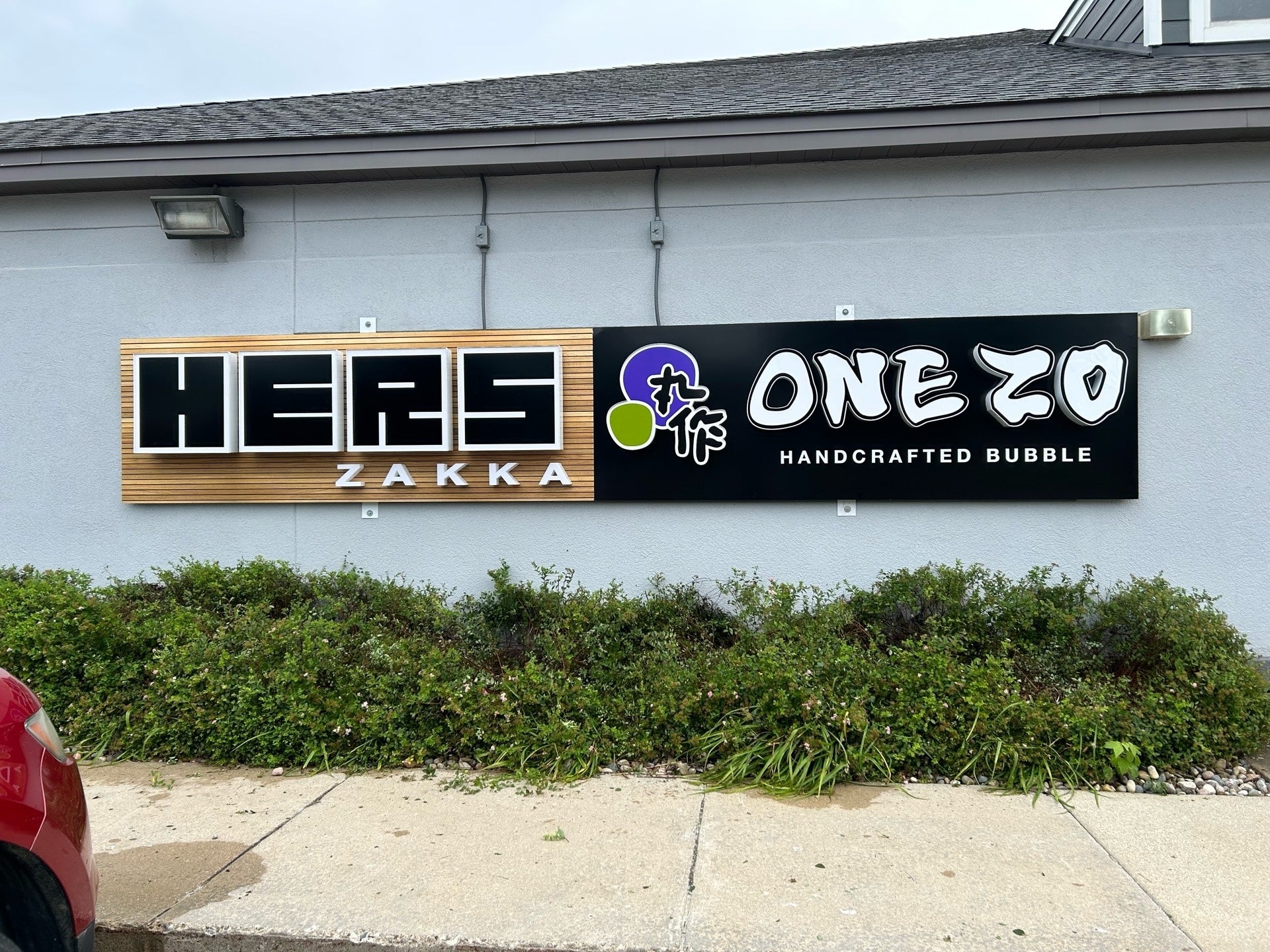 HERS Zakka Market & OneZo Cafe New Signage