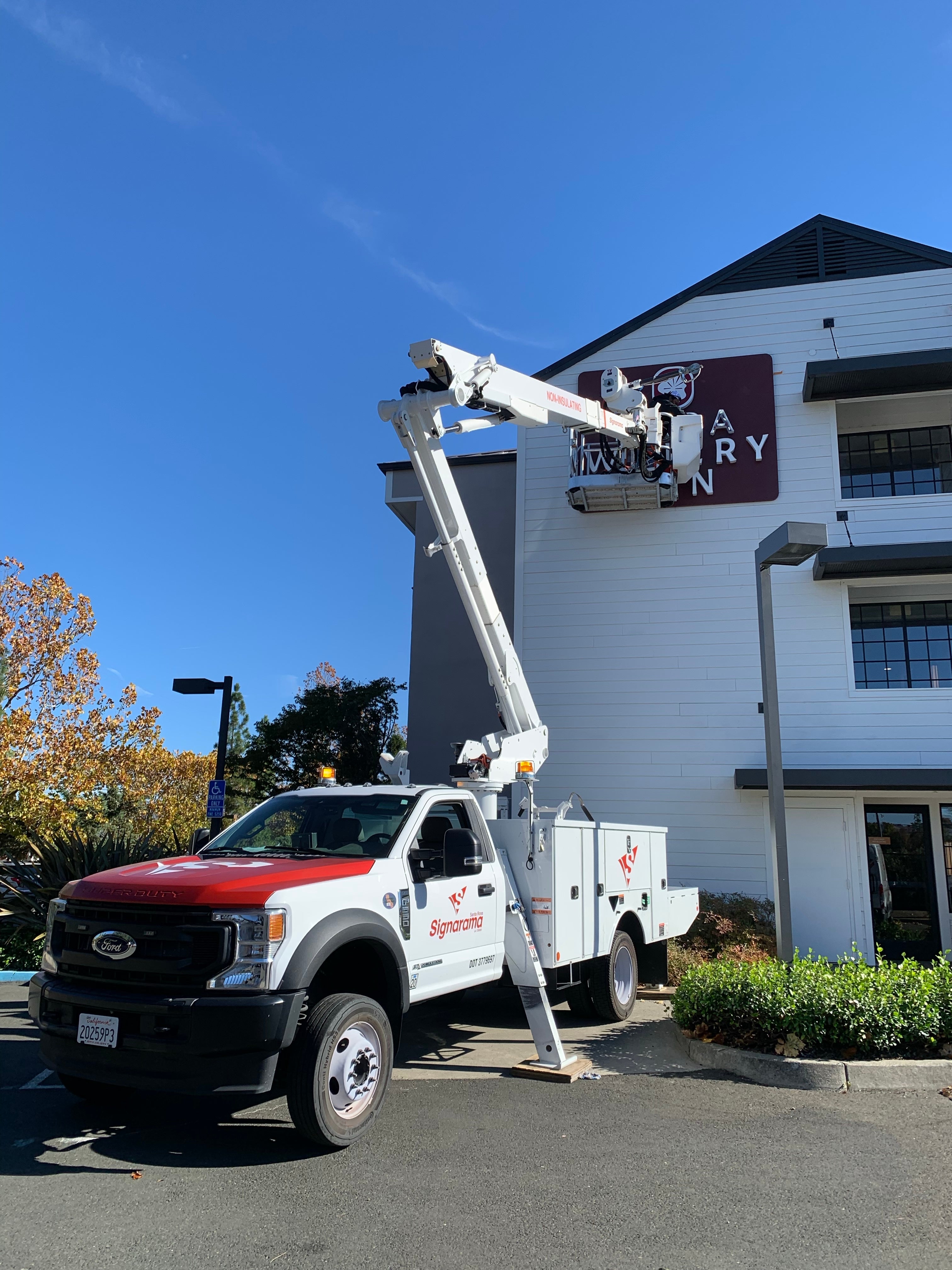 Aerial Sign Installations in Santa Rosa, CA