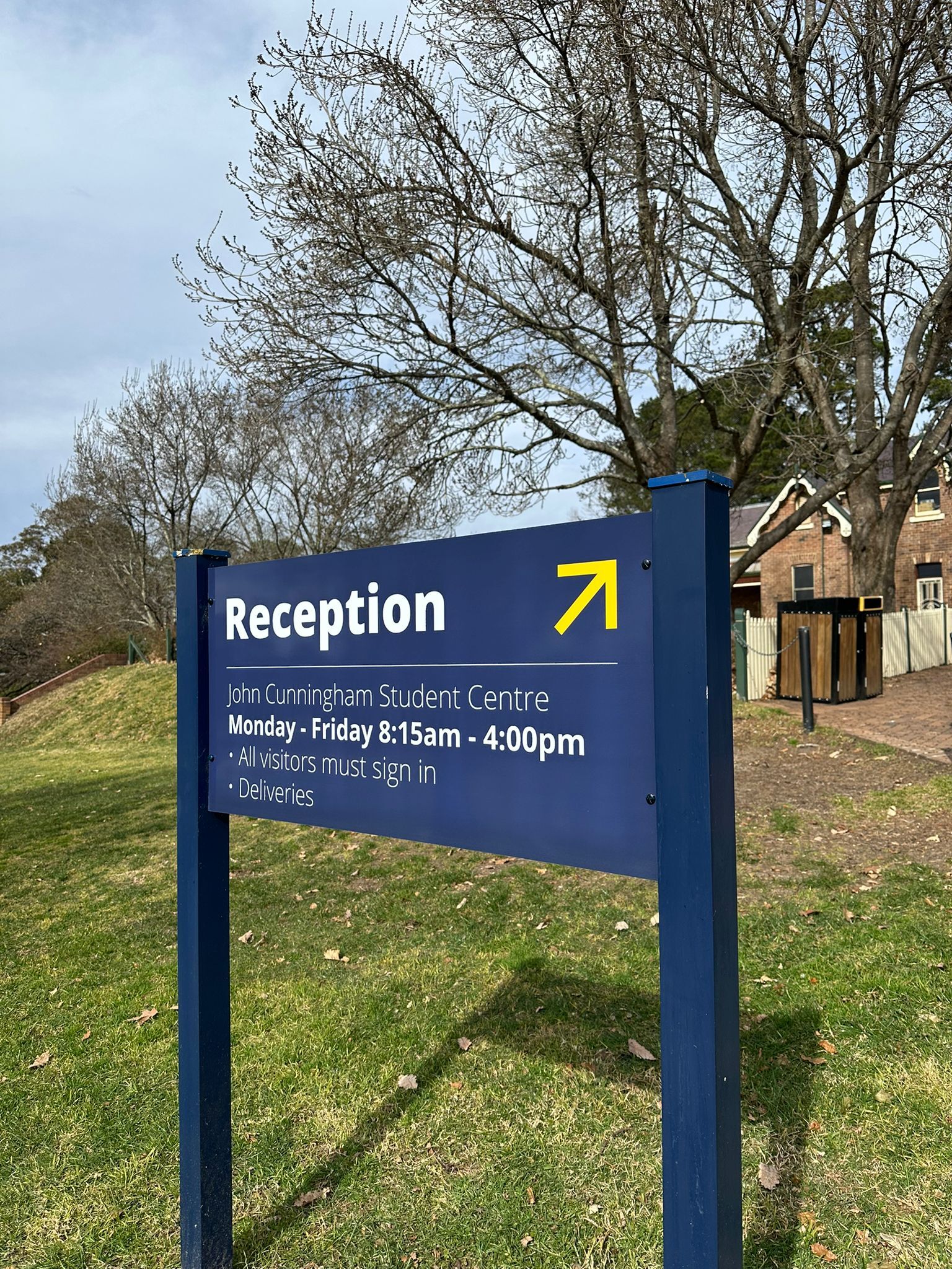 Blue Mountains Grammar School Signage