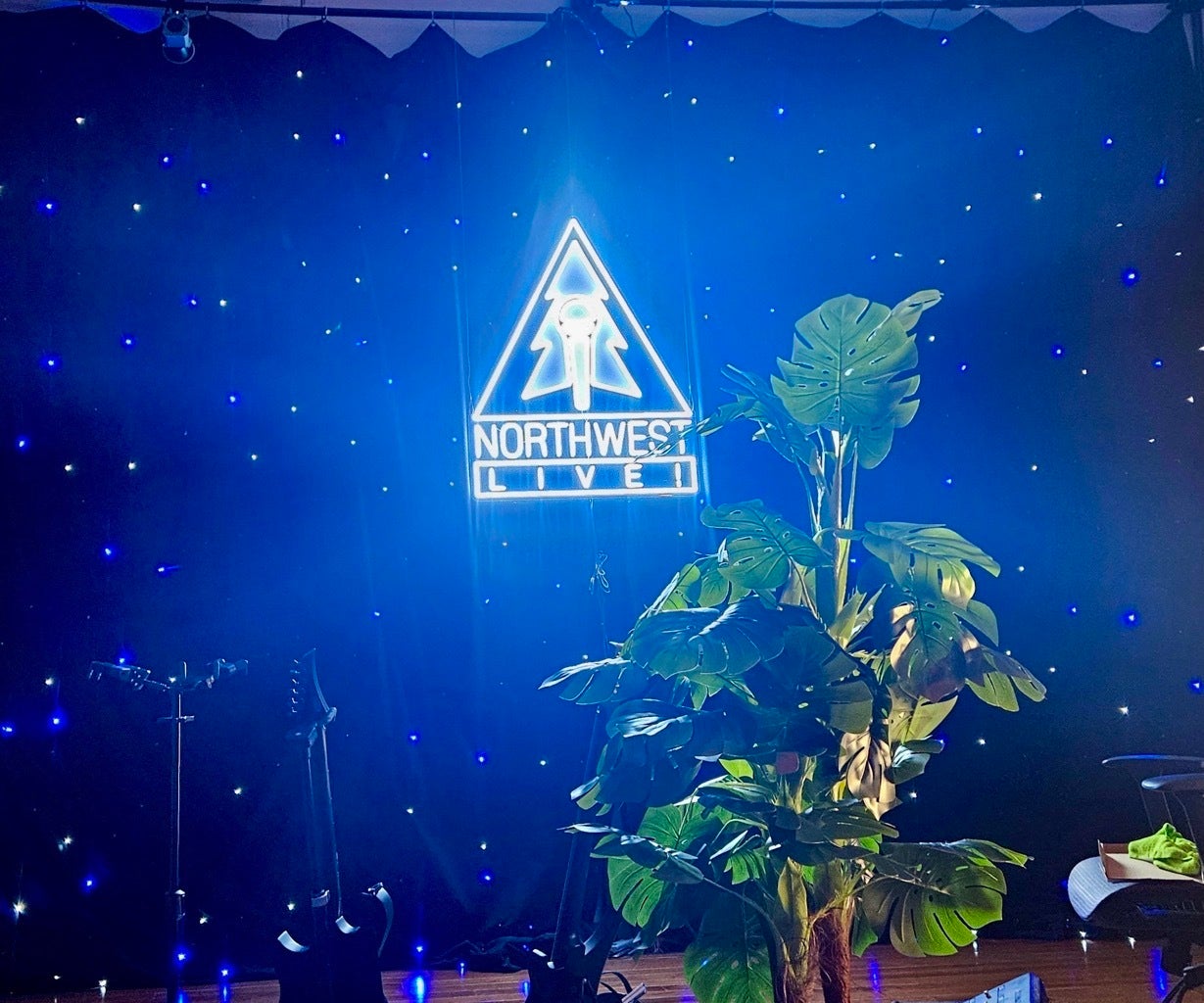 LED Neon vs. Traditional Neon: A Bright Choice for Modern Businesses ...