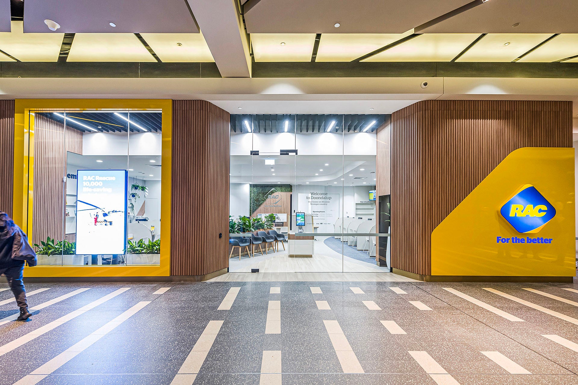 Transforming Travel: Stunning New RAC Travel Signage at Lakeside Joondalup