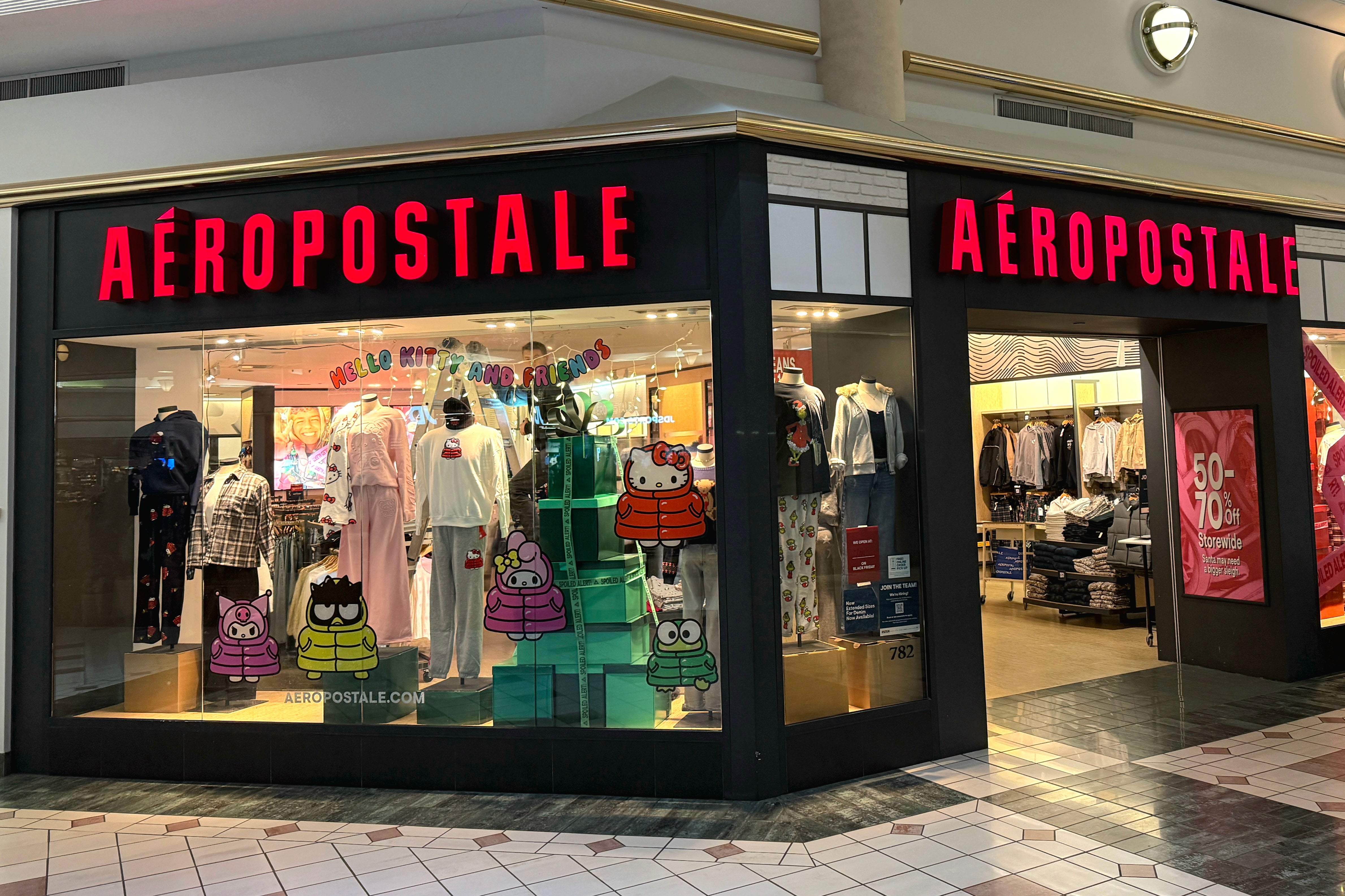 Aéropostale Service Job in Eastview Mall, Victor NY