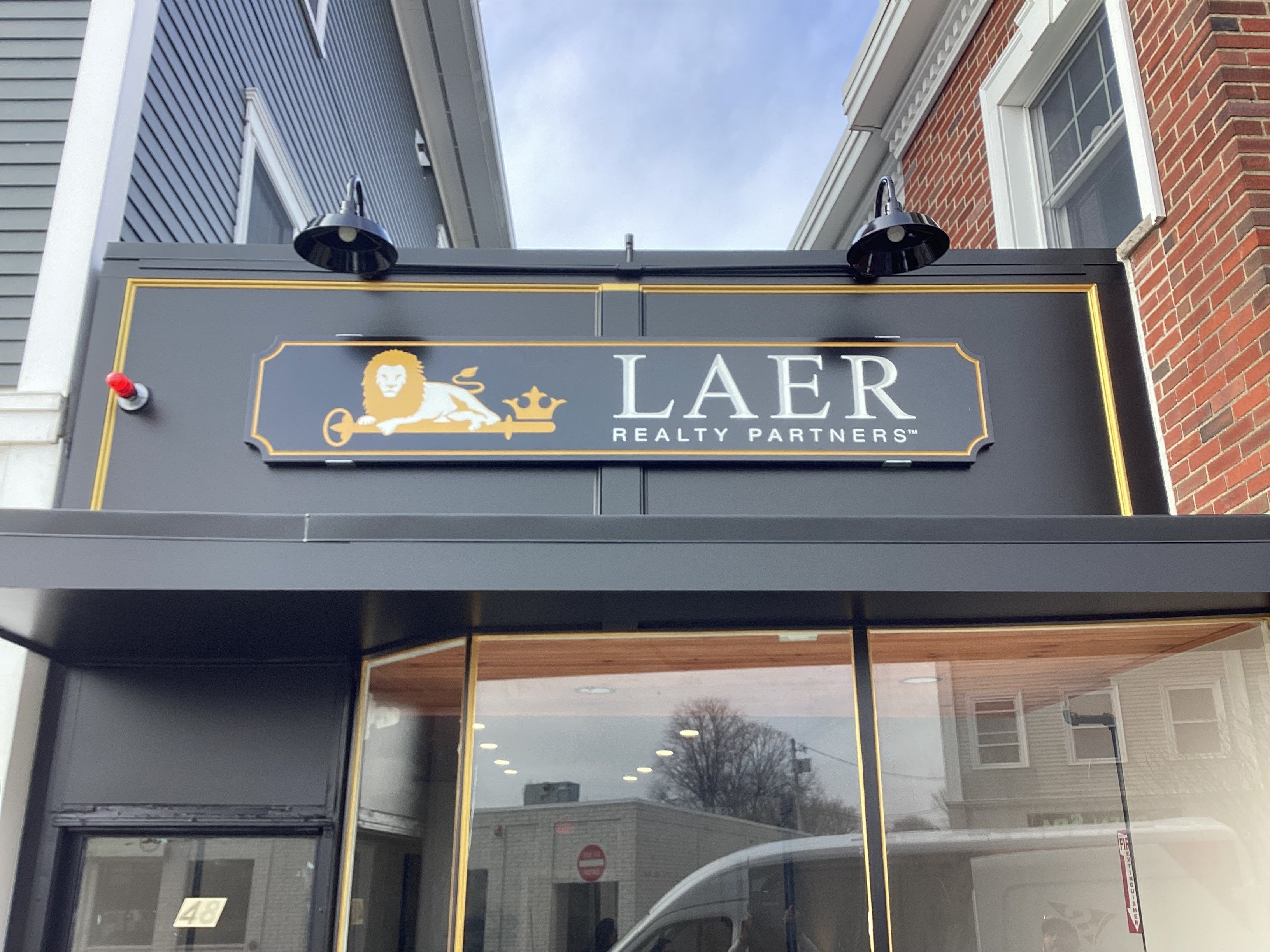 Architectural Signs That Combine Style & Visibility
