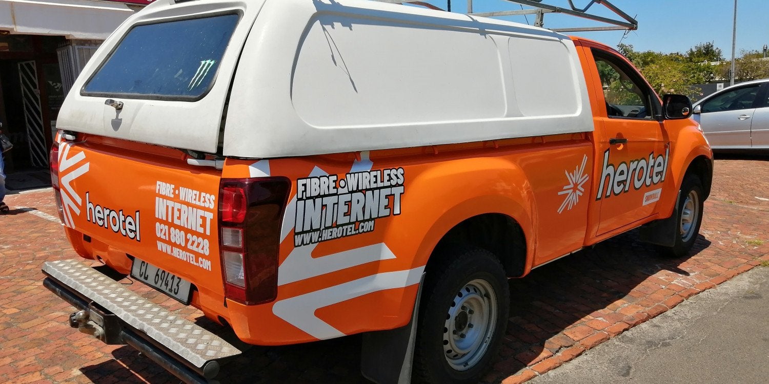 National and Corporate Accounts Managed By - Signarama