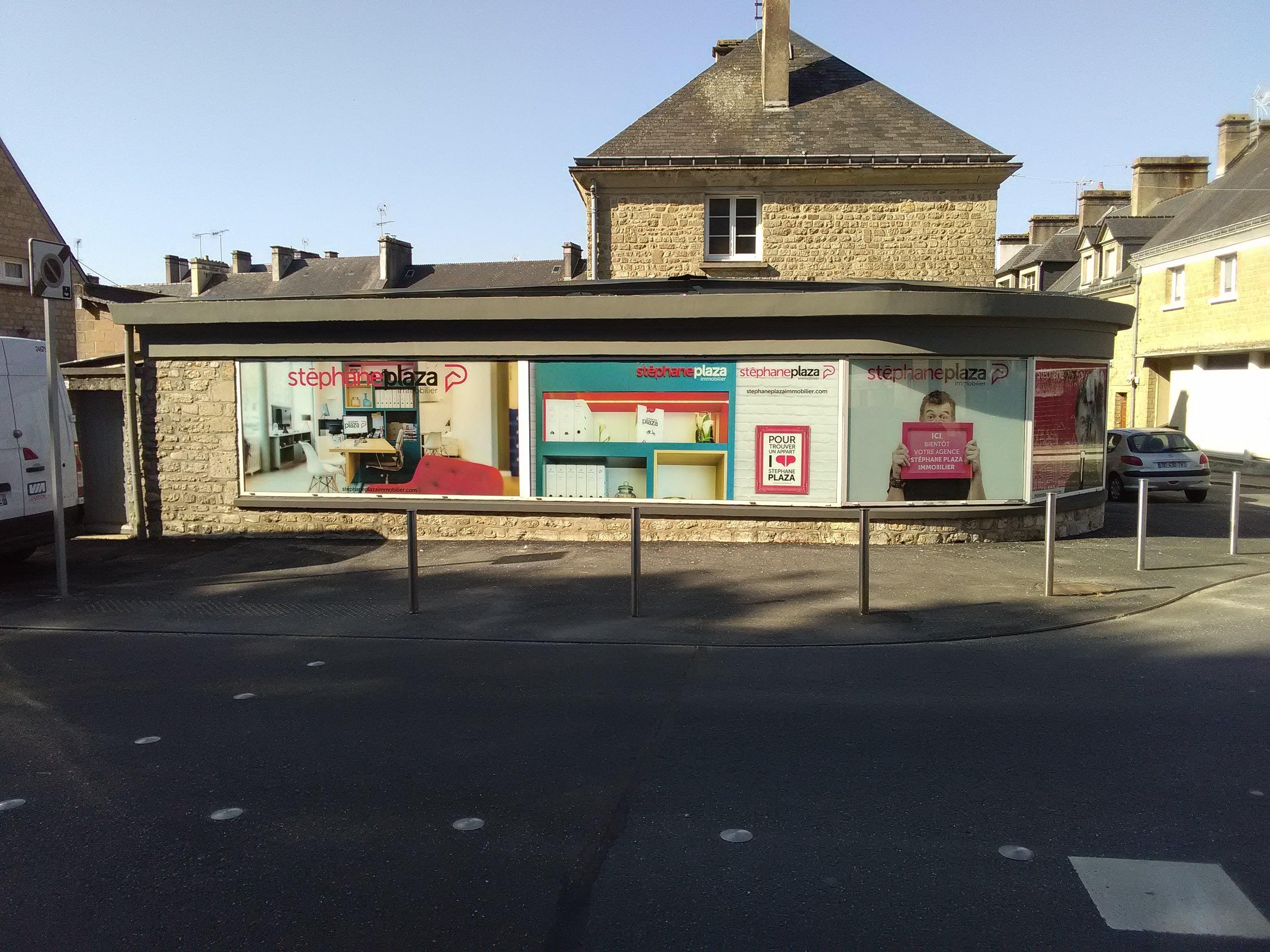 LETTRES PVC - VITROPHANIE - ENSEIGNE DOUBLE FACE - SIGNALETIQUE EXTERIEURE