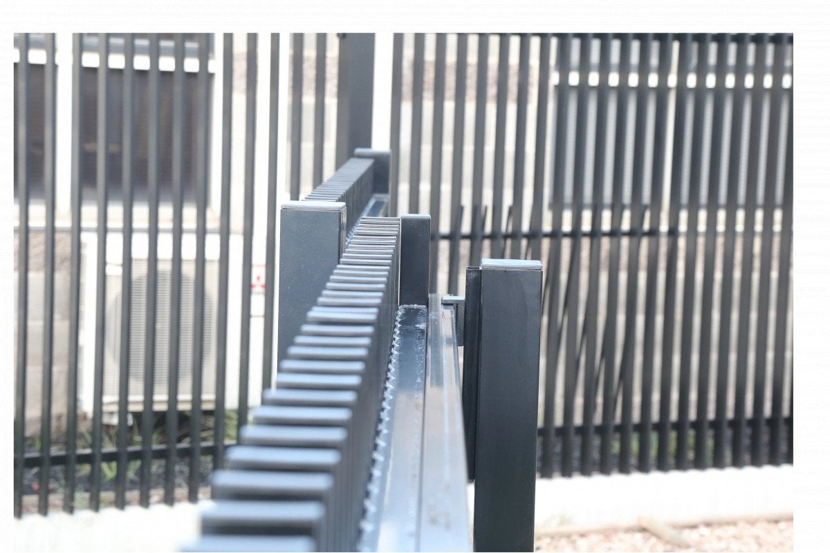 The Blade Slider Gate