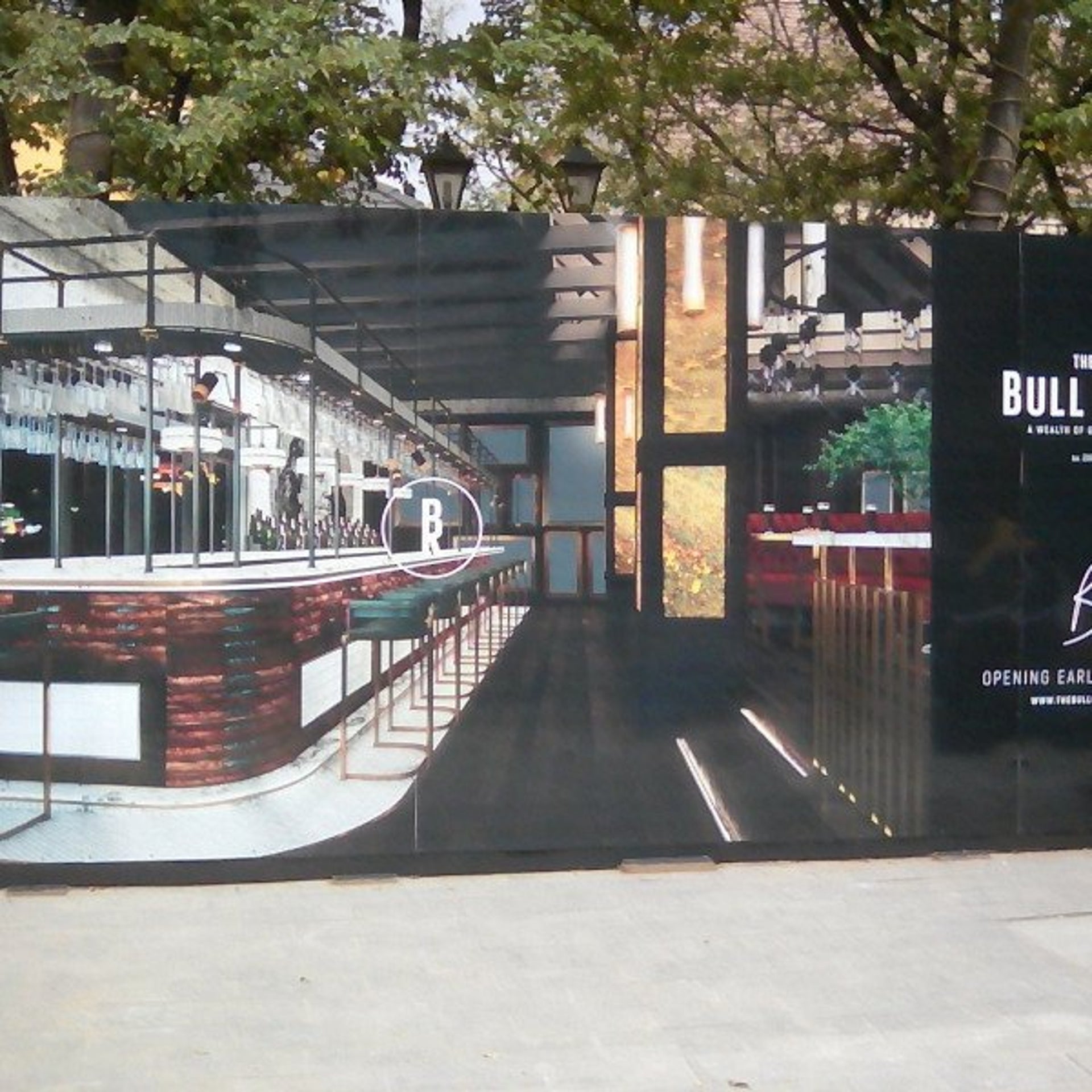 Wall décor & signage to improve your company interior