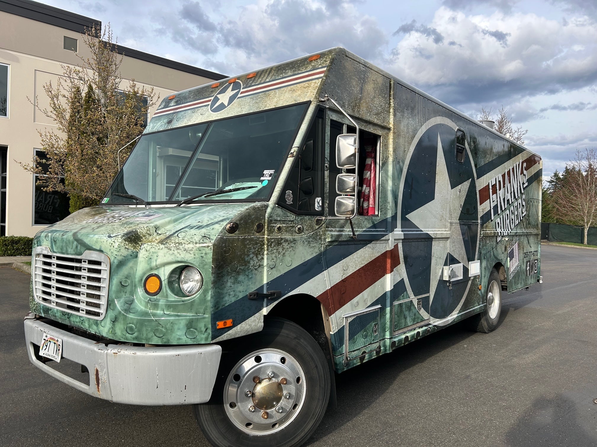 Franks Burgers - Great Look and Great Food