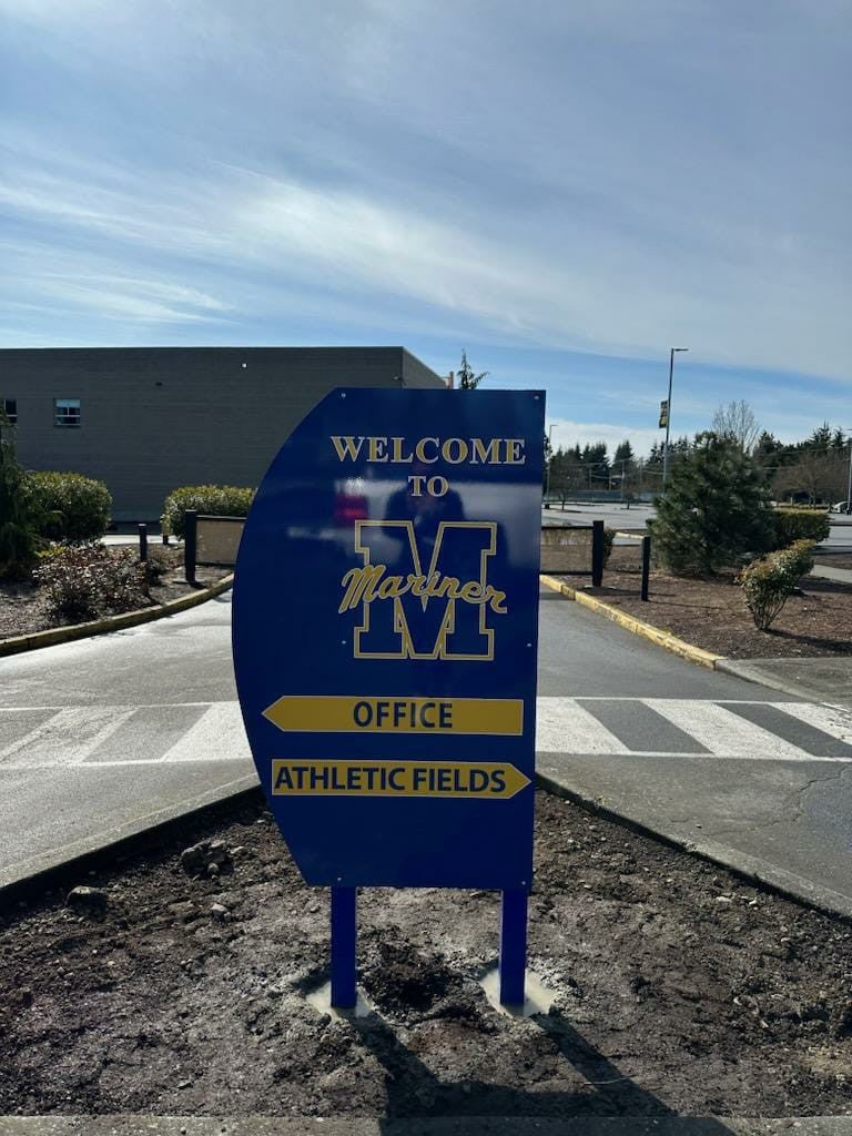How Schools, Churches, and Park Districts Benefit From Custom Signage